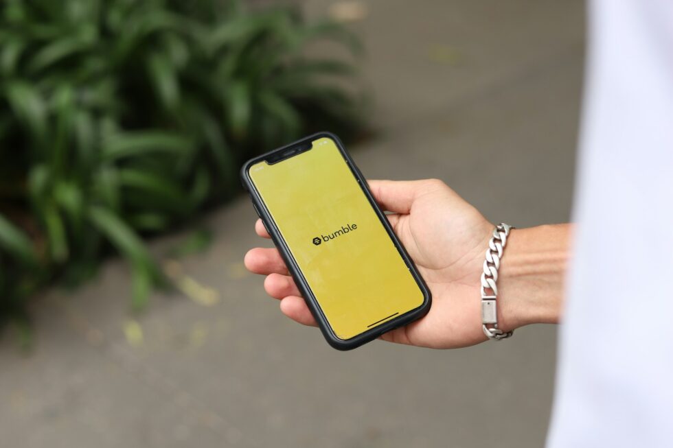 How To Use Bumble Bizz For Professional Networking, Review
